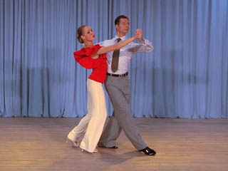 Learn to Dance the Tango with BallroomDancers.com!